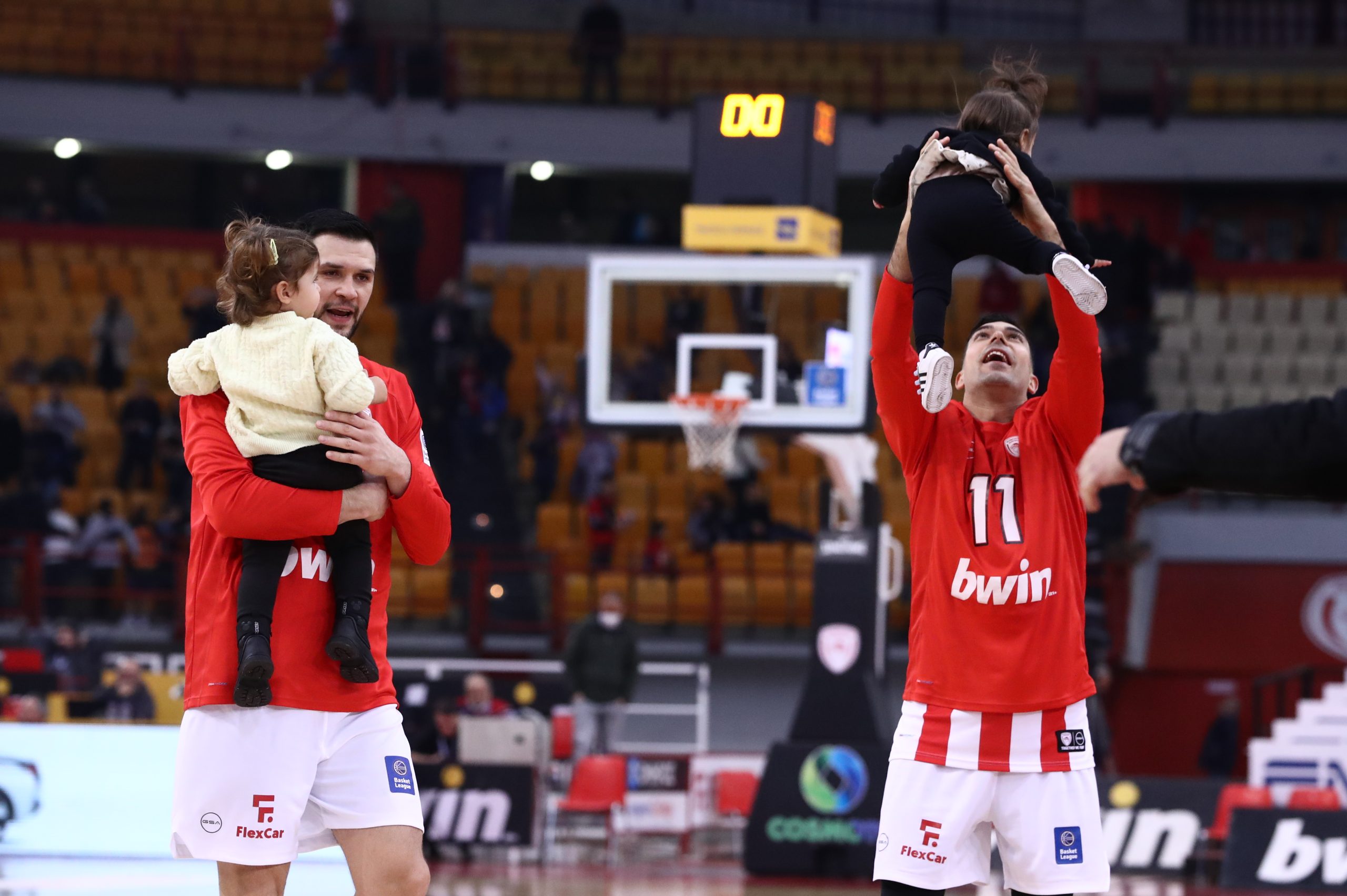 Η παρακάμερα του Ολυμπιακός – AEK – REDNEWS.gr