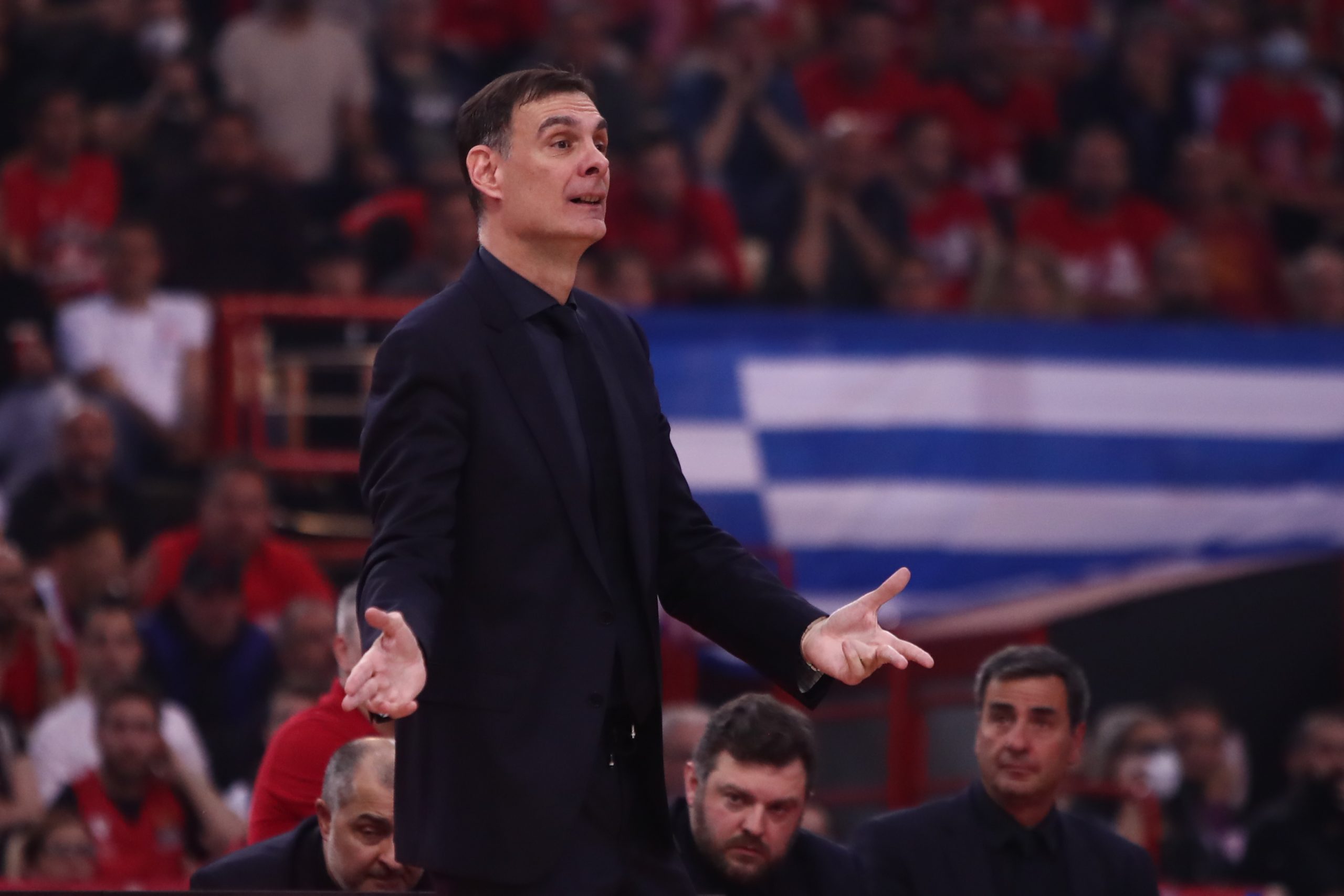 Μπαρτζώκας: «Καθοριστικές οι χαμένες βολές του ΜακΚίσικ και τα δύο ...
