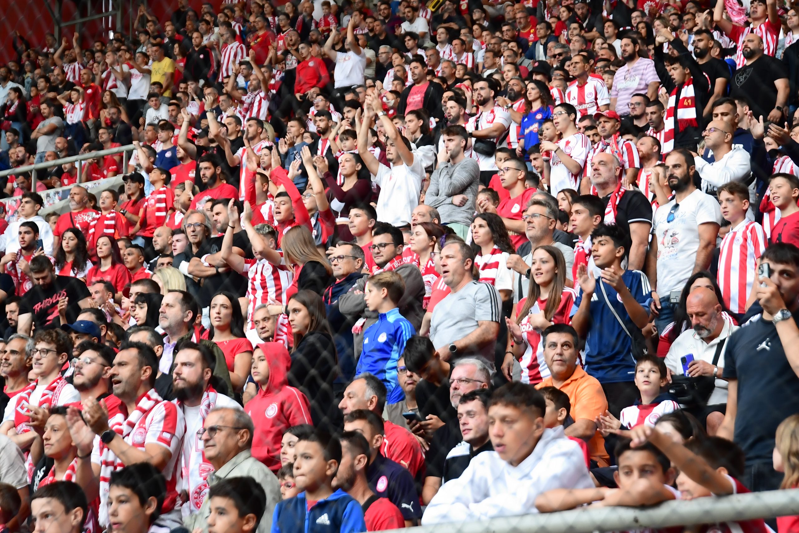 Τα εισιτήρια του αγώνα Ολυμπιακός – Real Madrid – REDNEWS.gr